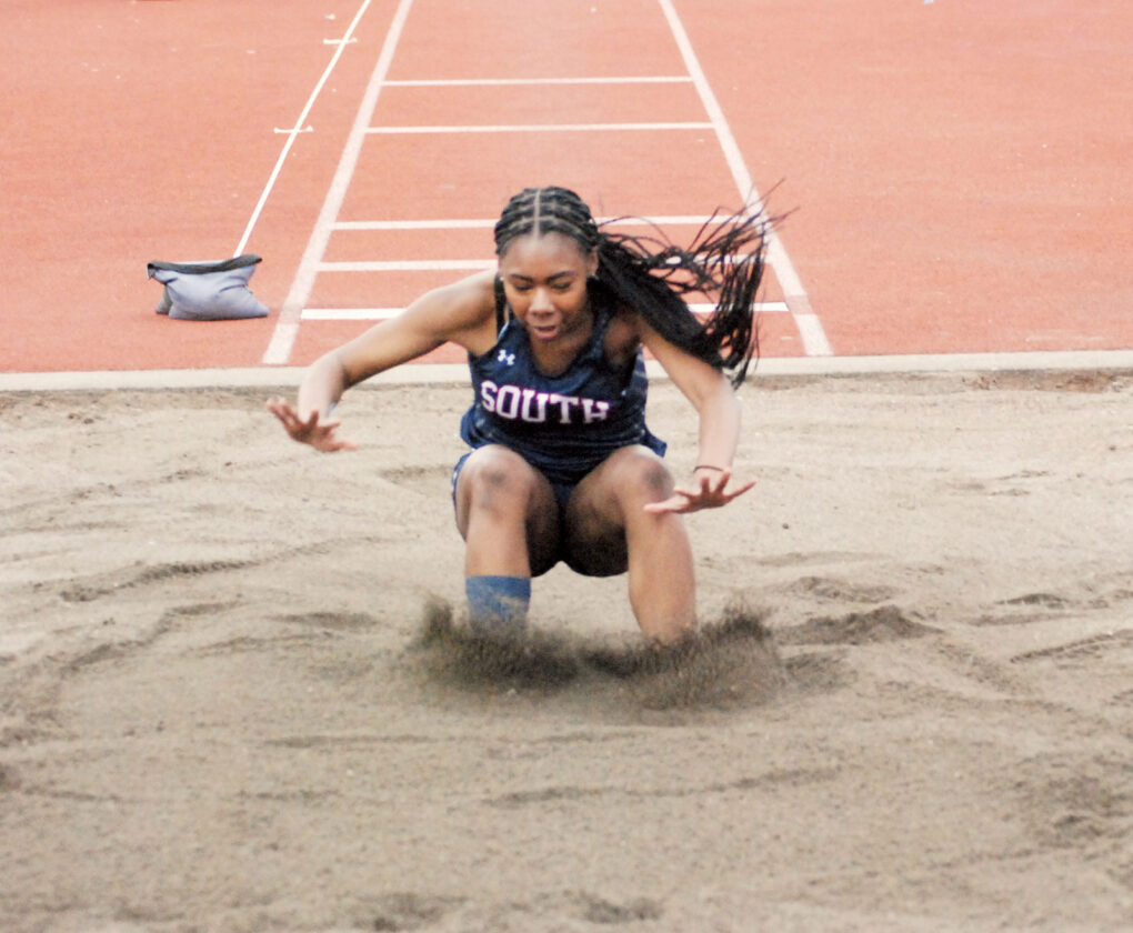 Parkersburg Big Reds claim girls team title at Kim Nutter Invite | News ...